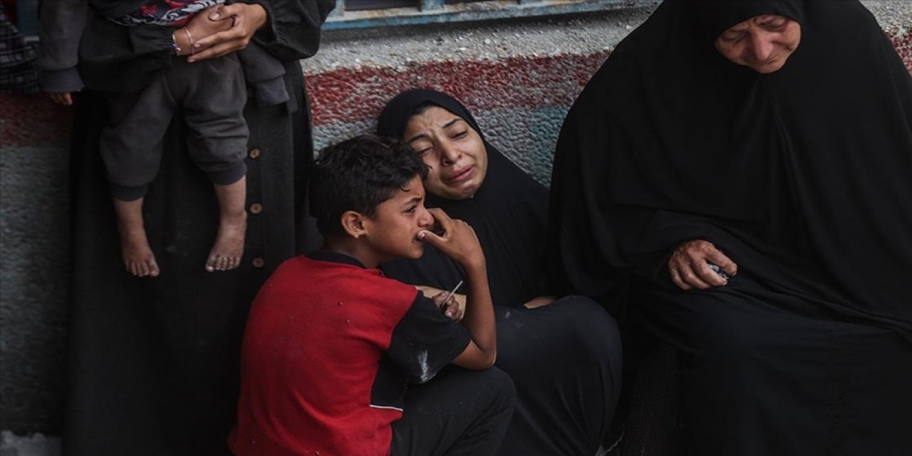 Katiller sürüsü israil ordusu BM okulunda yeni katliam yaptı Katiller sürüsü israil ordusu BM okulunda yeni katliam yaptı